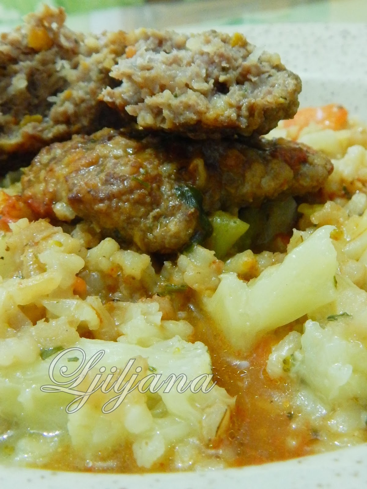 RIŽOTO SA INTEGRALNOM RIŽOM, KARFIOLOM I BROKOLIJEM SA FAŠIRANIM ...