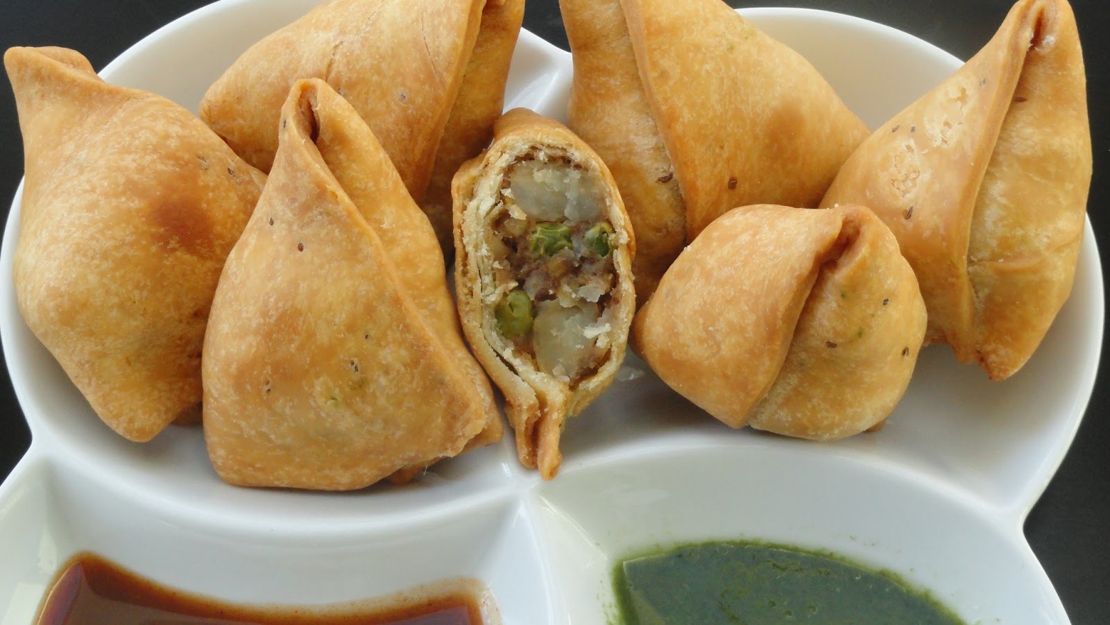 A Peek into My Kitchen: Samosa