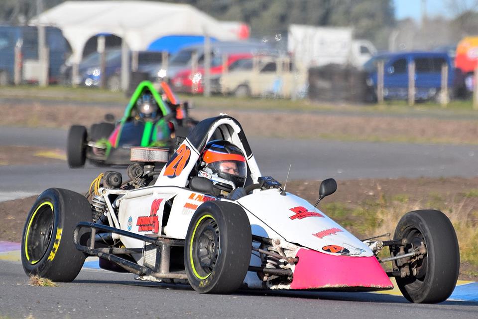 .COMPETICION: Estadística Fórmula Azul, 332 carreras, 52 ganadores.