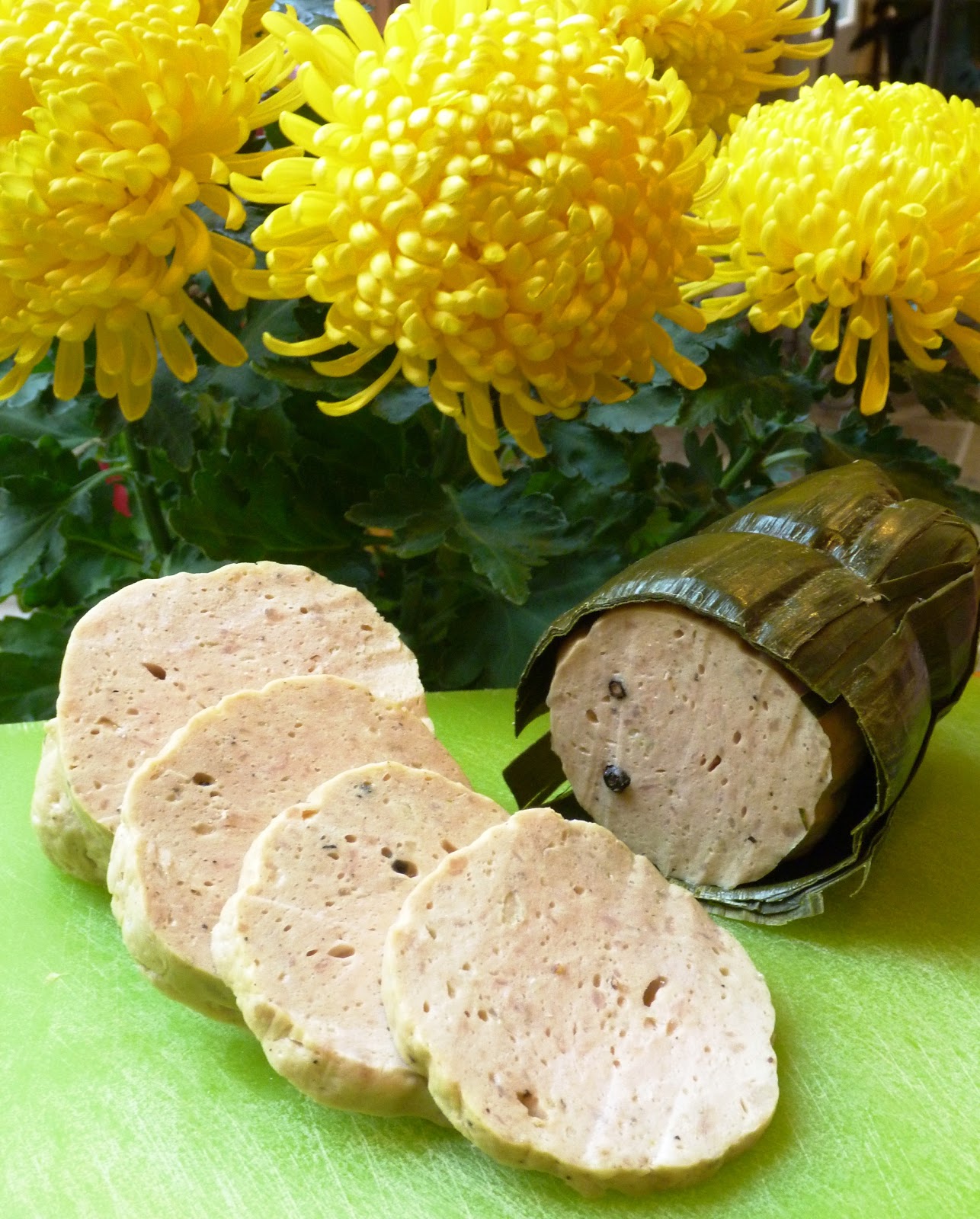 The Spices Of Life . . .: Chả Lụa (Vietnamese Ham aka Vietnamese Pork Roll)
