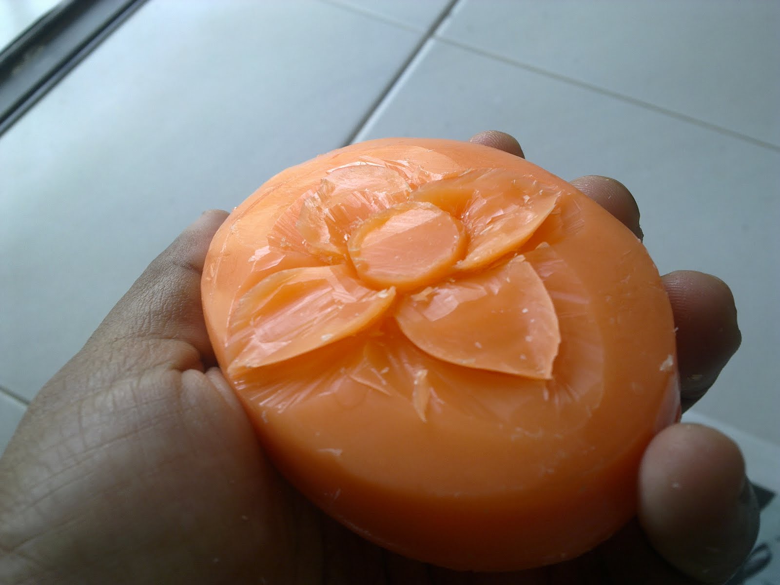 Aku dan Sesuatu: Ukir Sabun