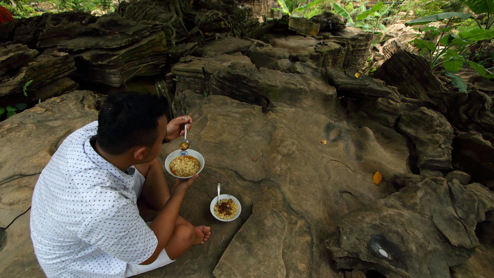Hiking ceria ke Goa Agung Garunggang Geopark-Sentul, Bogor