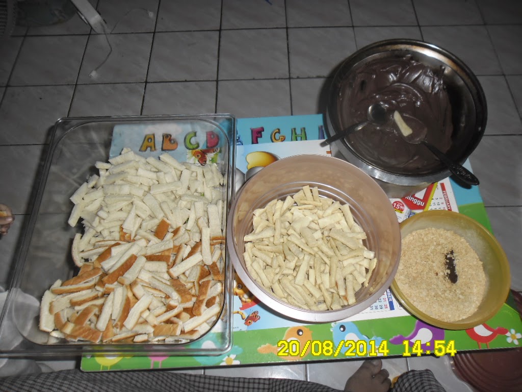 mmmasakkk: BISKUT COKLAT JEJARI ROTI BERSALUT NESTUM