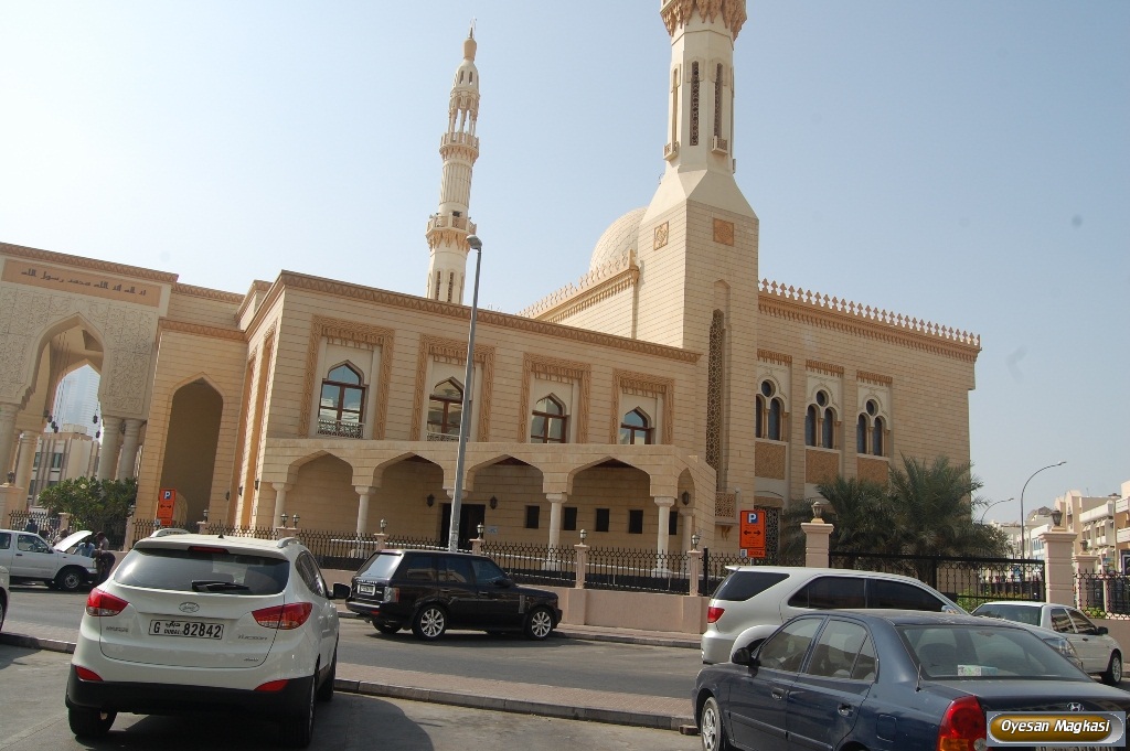 dinodxbdino: MOSQUE-AL SATWA, DUBAI, UAE (AL SATWA BIG MOSQUE)