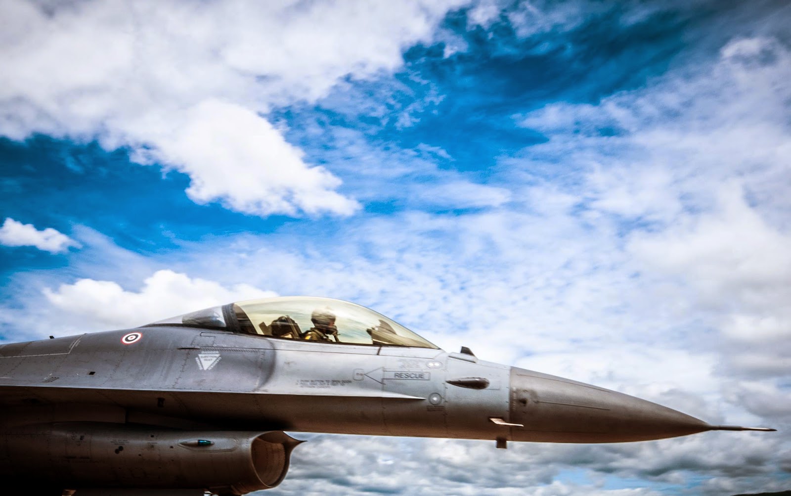 THAIDEFENSE-NEWS: F-16 ADF - Royal Thai Air Force