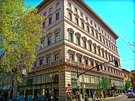 Building Facades in Downtown Portland
