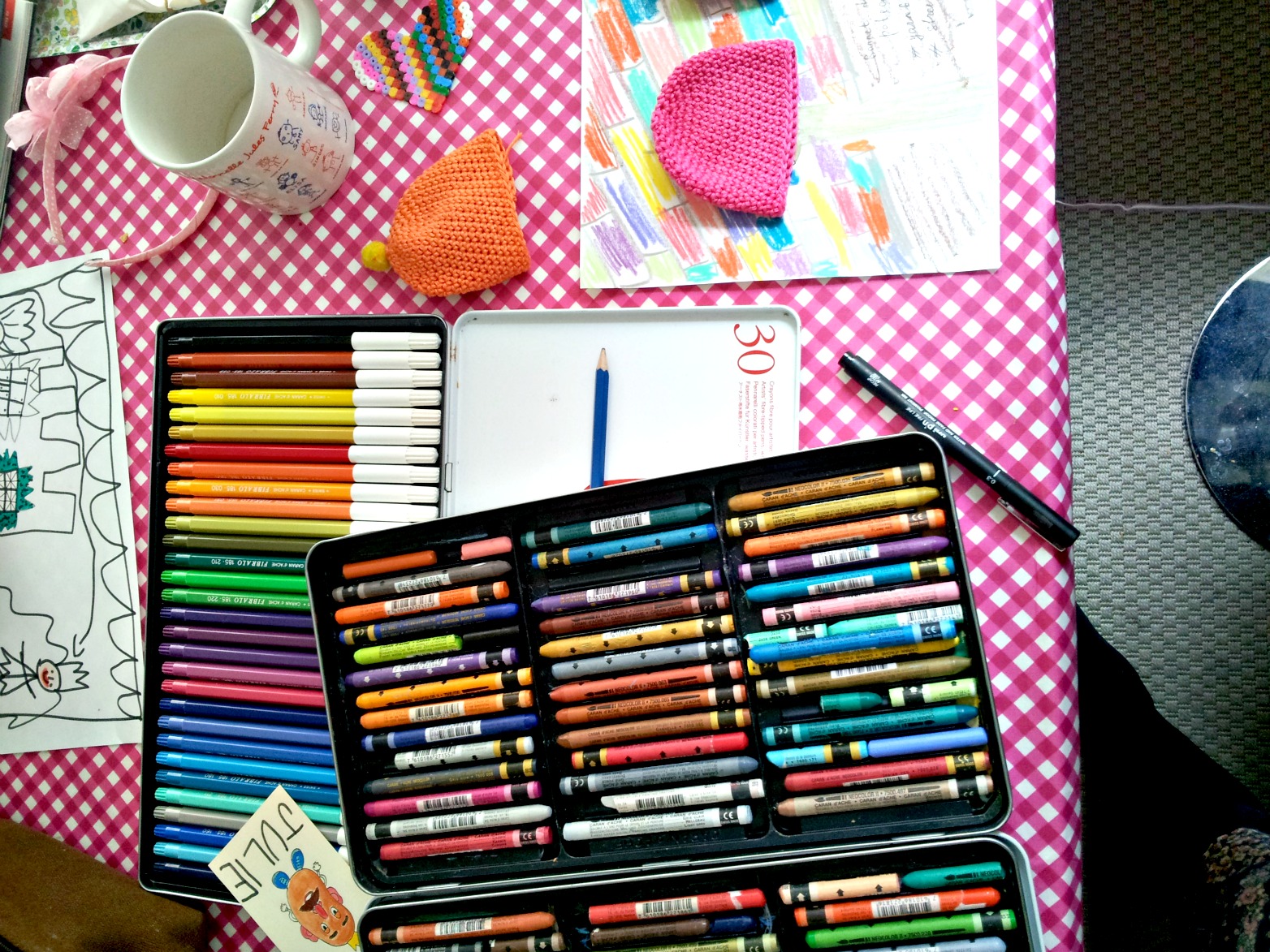 julie ♥ adore: Yarnbombing in progress : préparatifs.