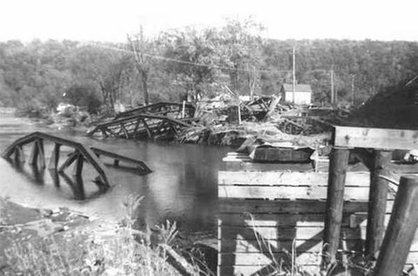 2Geckos Consulting, LLC: Spring Valley, Wisconsin 1942 Flood