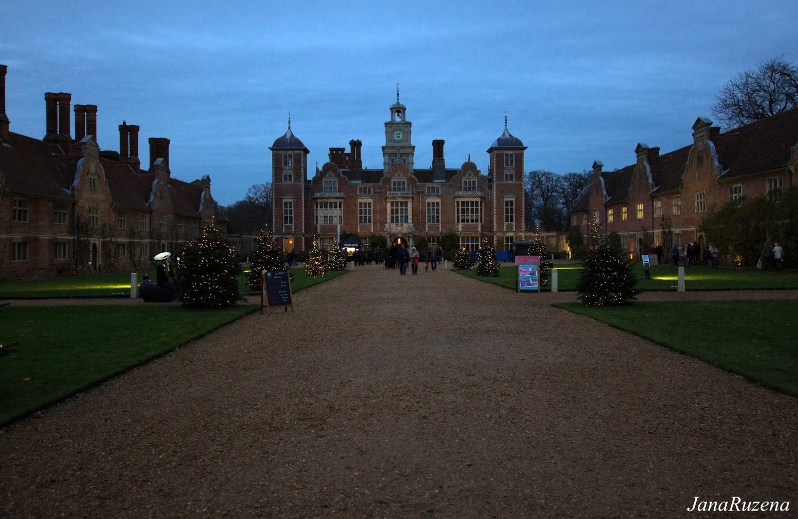 Escapes and Photography: Christmas trip to Norfolk - Blickling Hall ...