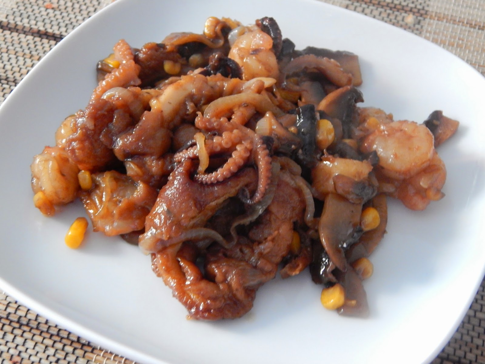 Bucataria Vesela: Fructe de mare cu ciuperci