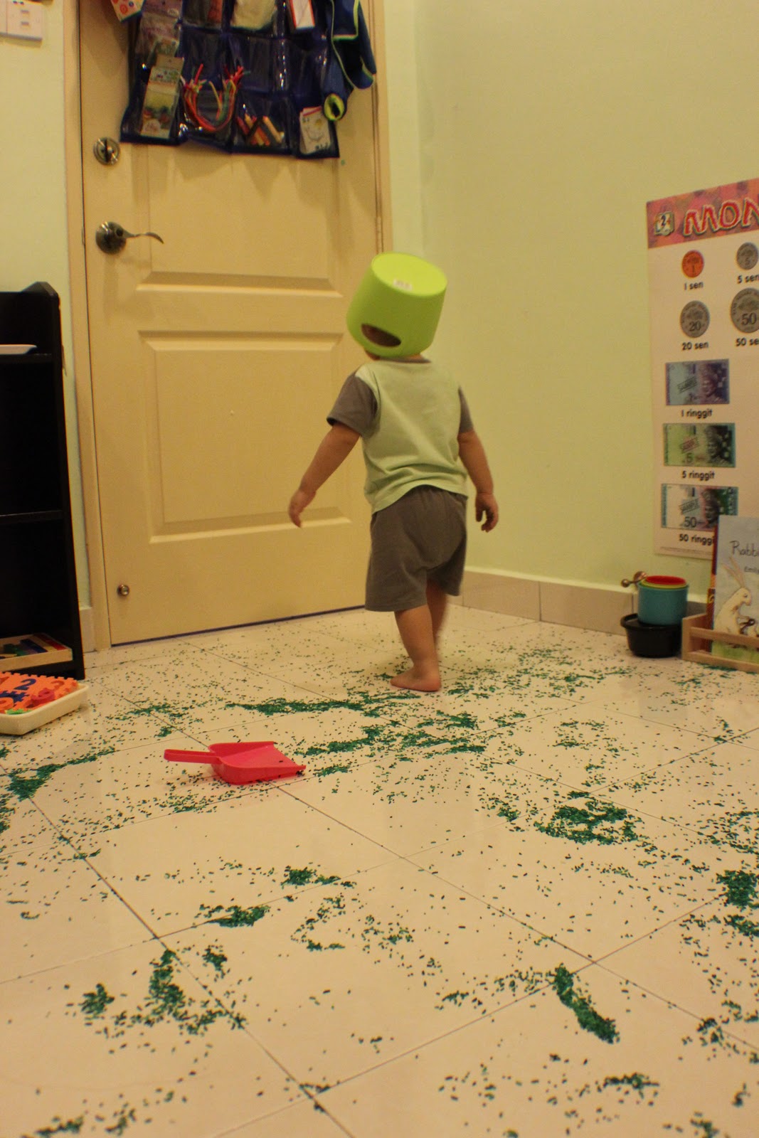 Little Tiger Growing Up: Messy Play: Messy Maths For Toddler