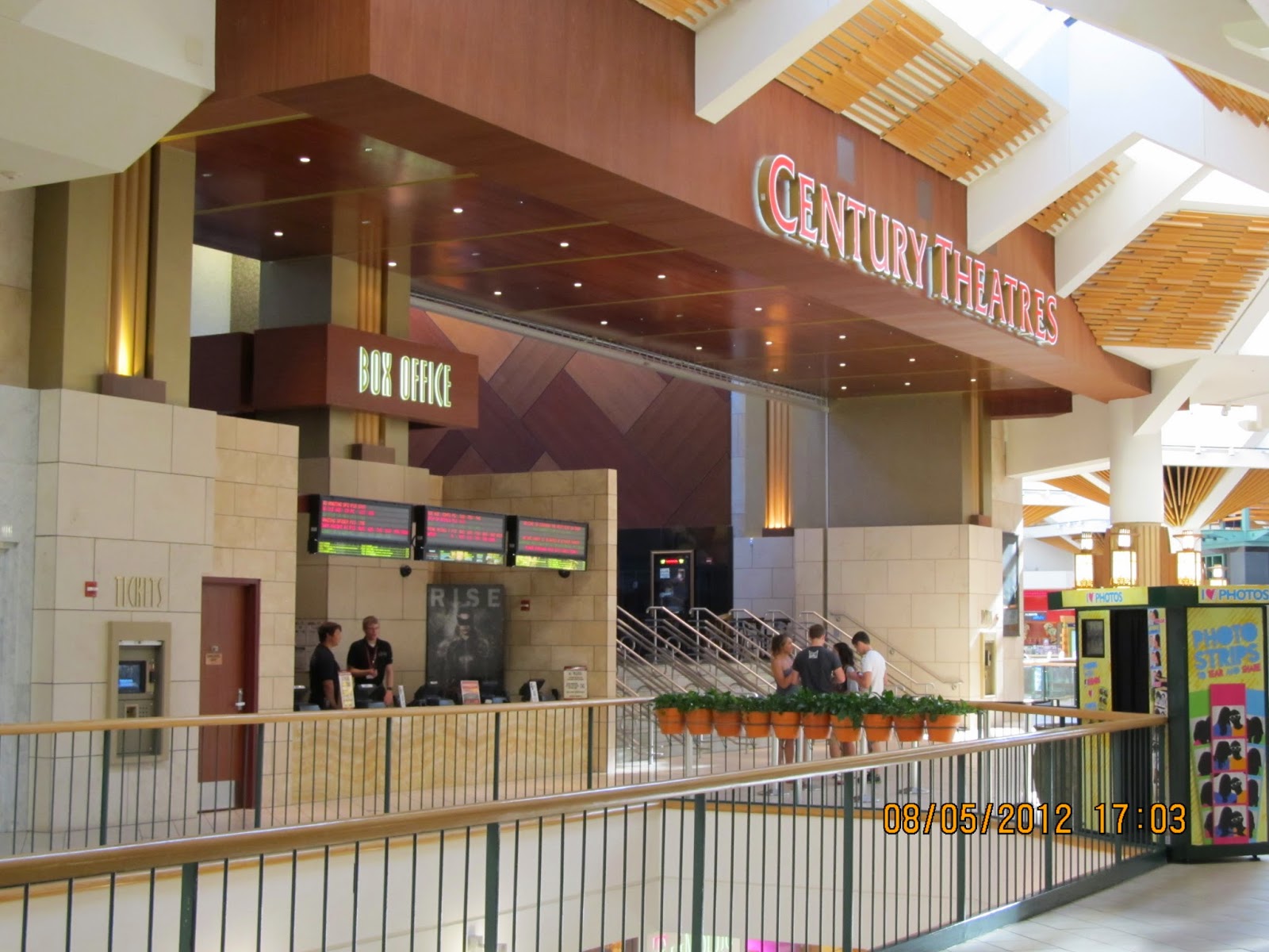 Trip to the Mall: Stratford Square Mall- ( Bloomingdale, IL)