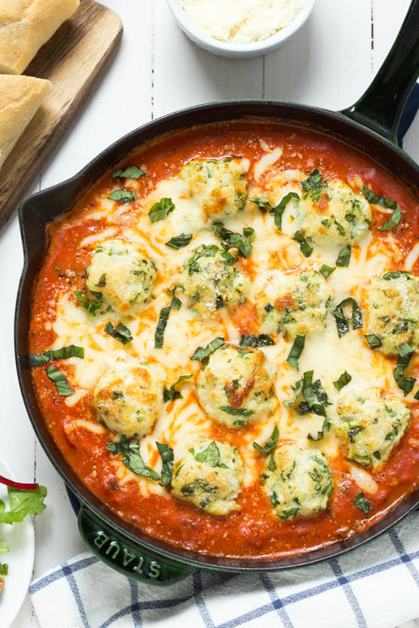 Bienvenidos: Espinaca con Albóndigas de pollo parmesano en salsa ...