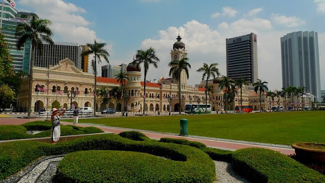 Lokasi Lawatan Penting di Kuala Lumpur - Dataran Merdeka |MyRokan
