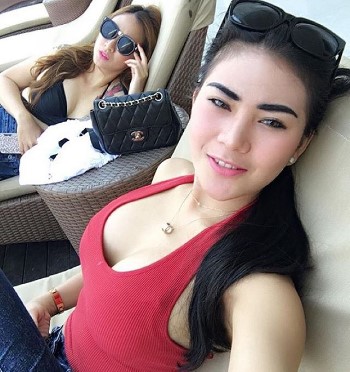 Streaming Video Bokep 3Gp Ngentot Memek Tante Girang Disodok Meki Ampe Crot No Sensor Full HD ...