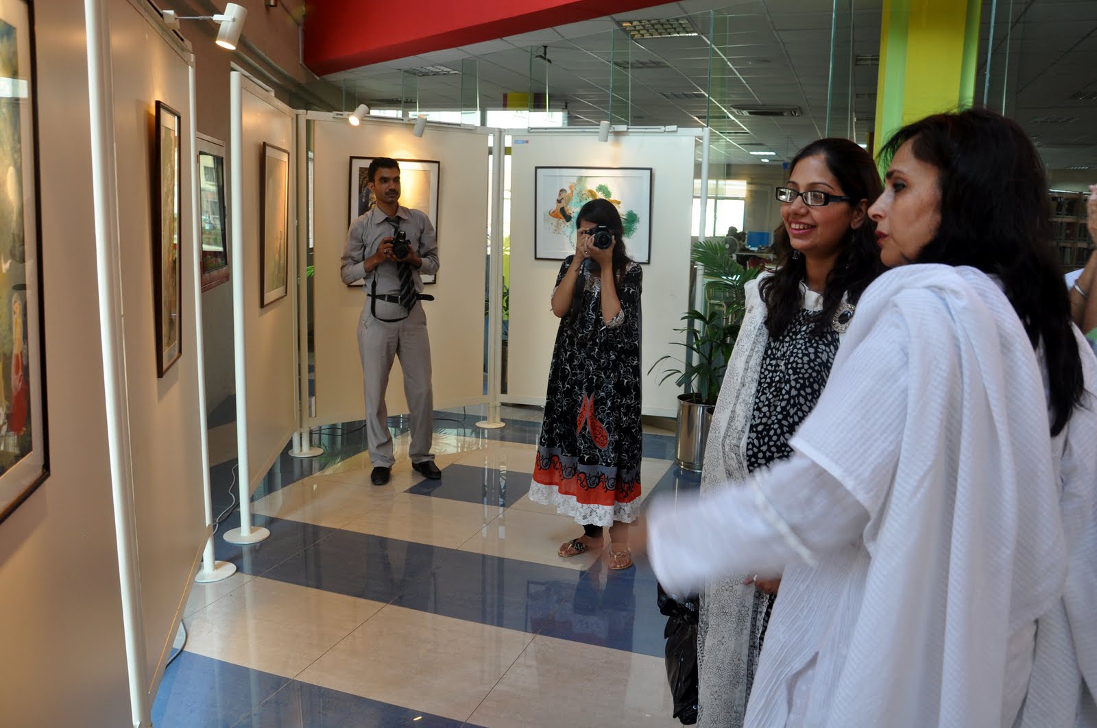 Funkor News: Exibition of Samreen Asif's Paintings at CIIT