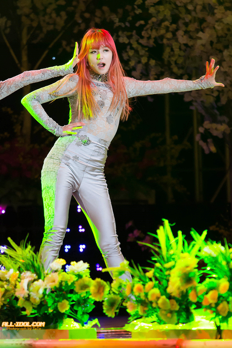 Φωτογραφίες των Rania από live του Just Go | I say myeolchi // k-pop in ...