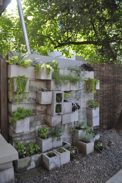 Hey, Lady Grey: A gorgeous DIY cement wall garden