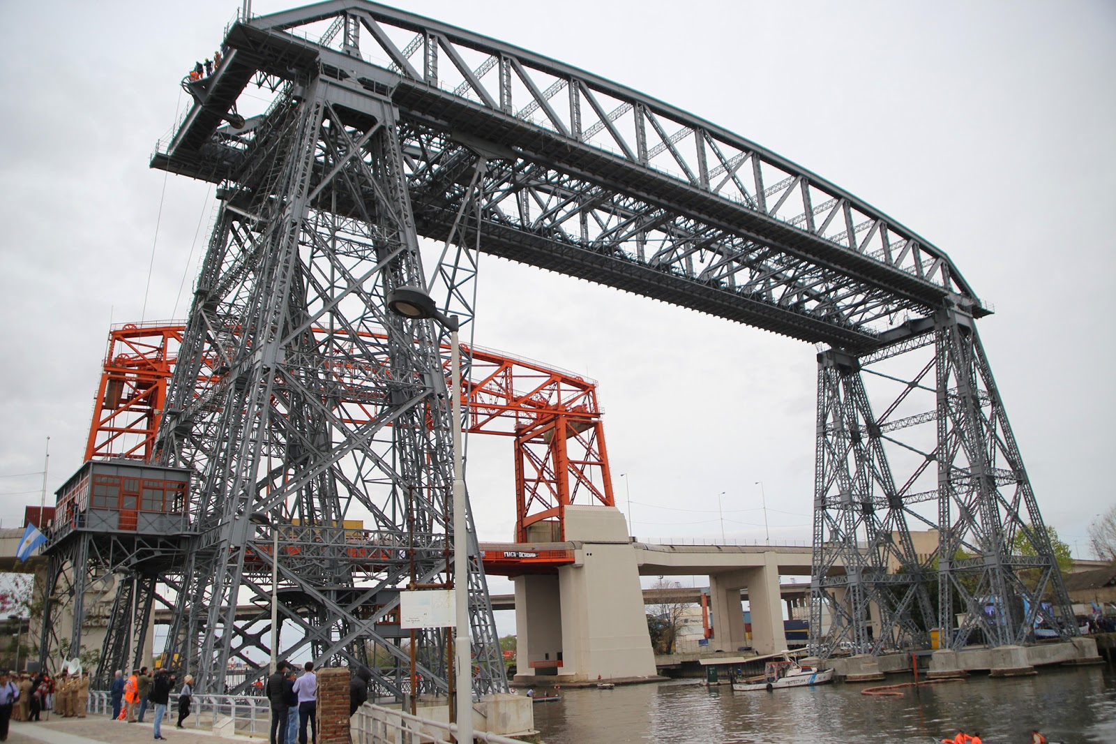 Buenos Aires Me Quiere: Un paseo por el Transbordador. II