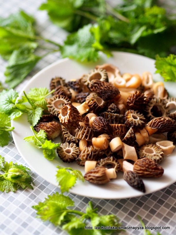 Smardze na grzankach. Bardzo wiosenna przekąska | Smaczna Pyza