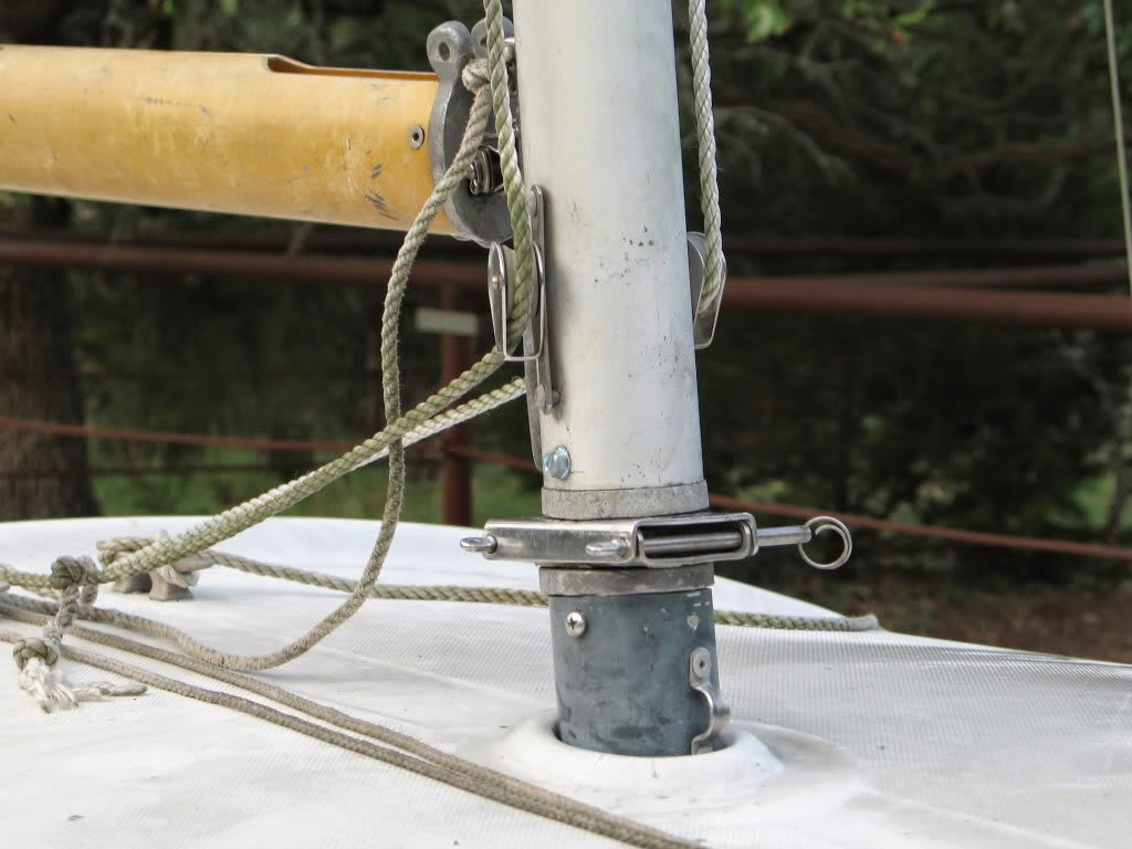 O'Day Daysailer : General Notes on Stepping the Mast when you are using ...