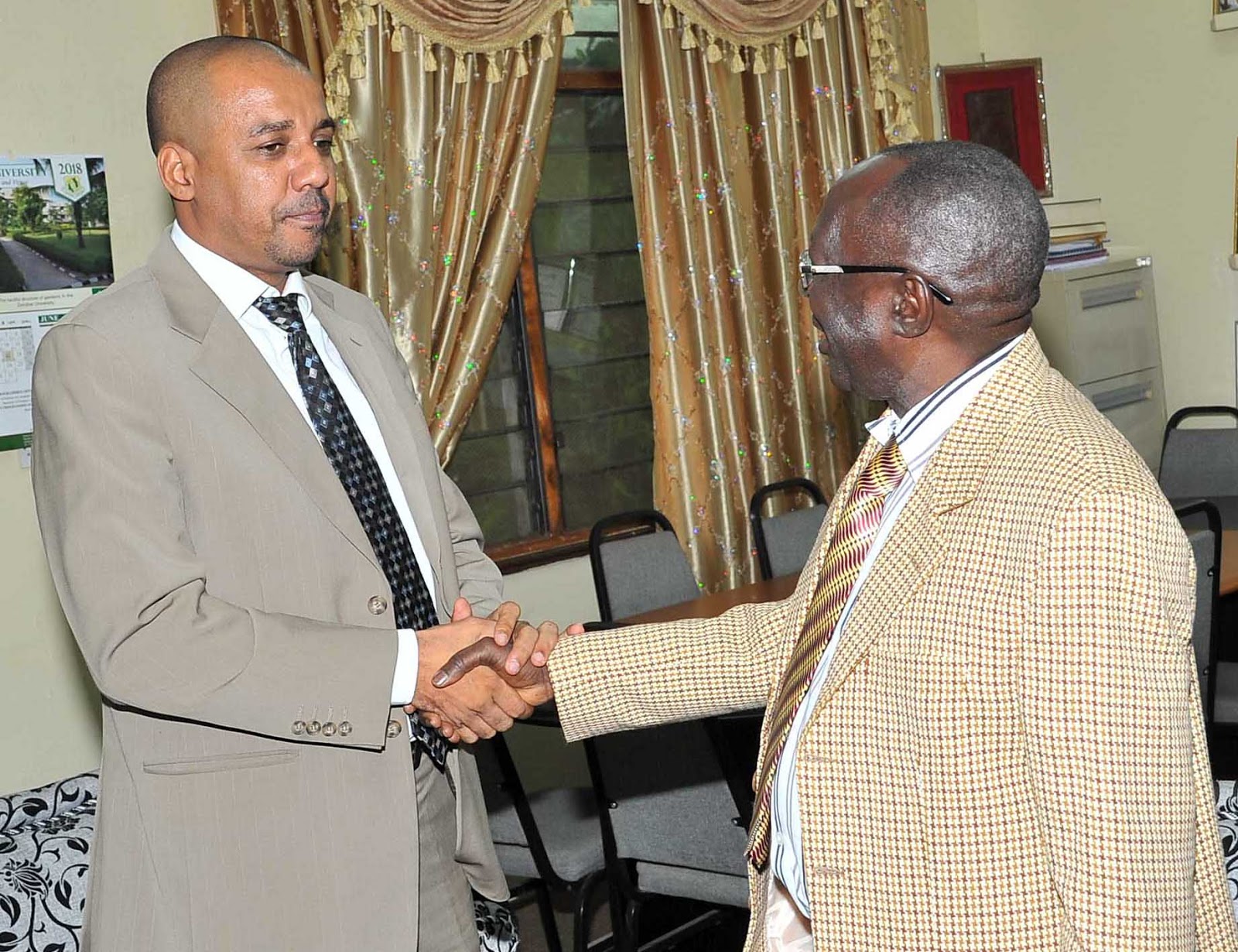 Mwakilishi wa Jimbo la Tunguu Zanzibar Mhe. Simai Mohammed Said Afanya ...