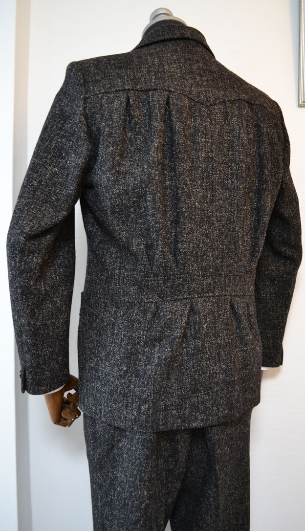 ADJUSTABLE COSTUME: ☆ Black Kemp Wool Suit
