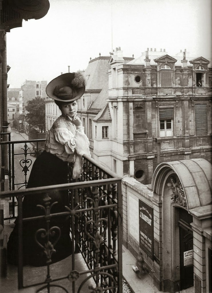 VINTAGE PHOTOGRAPHY: Paris c.1900