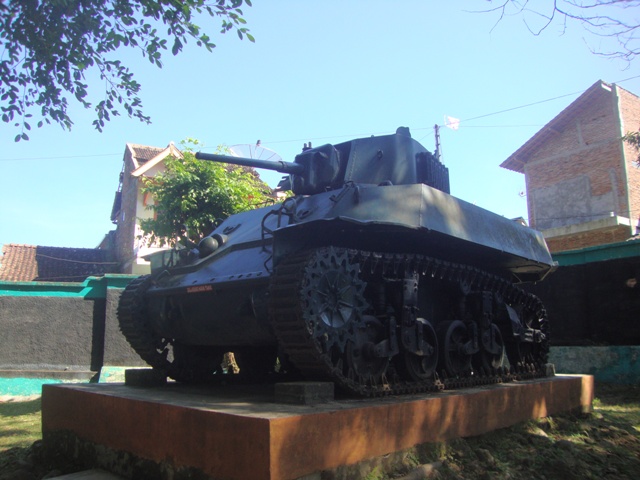 MUDAH BELAJAR IPS SMP : MONUMEN PALAGAN AMBARAWA & MUSEUM ISDIMAN