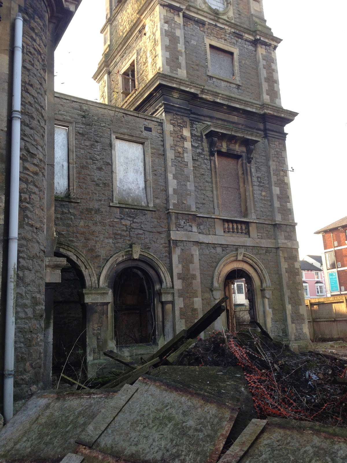 Styling and Salvage: The Locarno Swindon