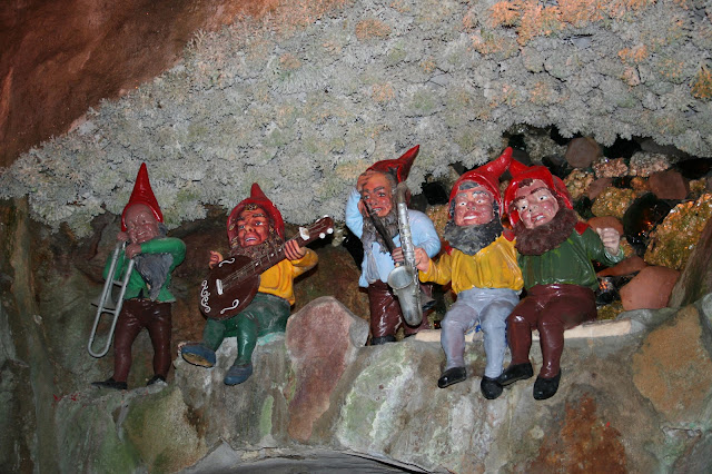 The Carpetbagger: Rock City: The Ultimate Southern Roadside Attraction