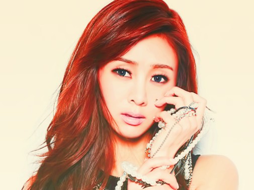 G.NA REVELA FOTO SIN RETOCAR MIENTRAS DISFRUTA DE LA PLAYA