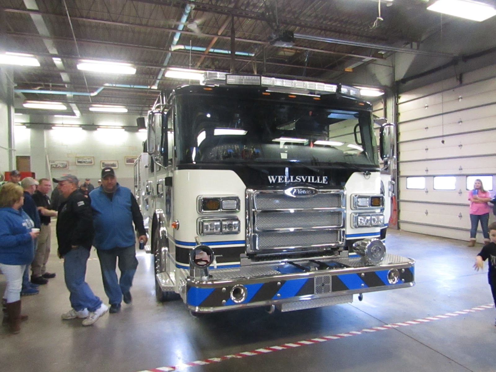 Wellsville Regional News (dot) com: Santa embraces new Wellsville fire ...