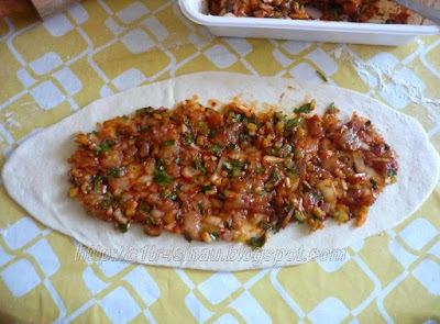 Citra's Home Diary: Peynirli Yumurtalı Pide / Turkish Pide bread with ...