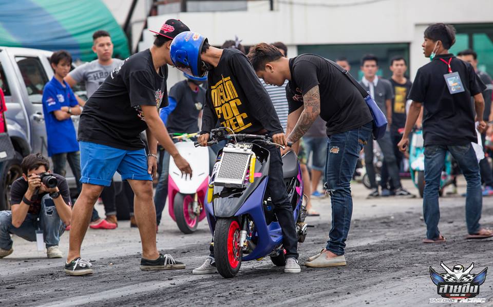 2 stroke scooters: Honda Dio 2 ZX