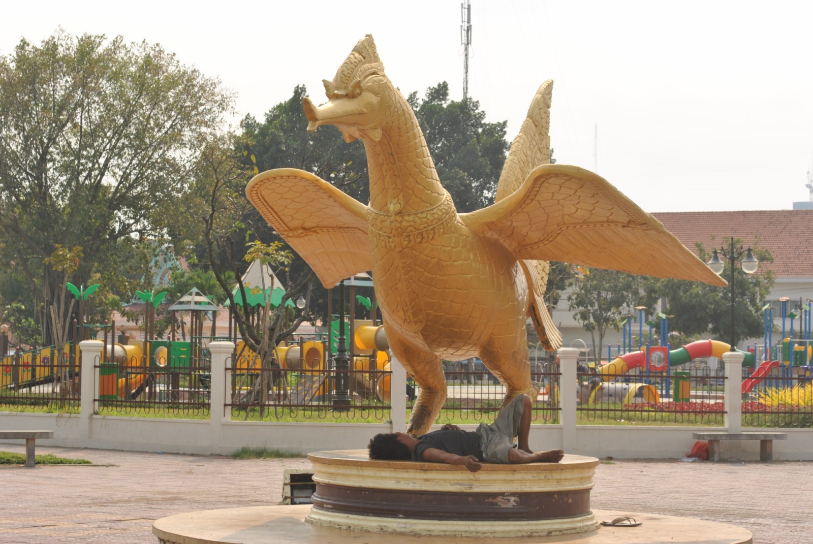 A LITTLE BIT OF SUNRAY TWO: CAMBODIA - PHNOM PENH