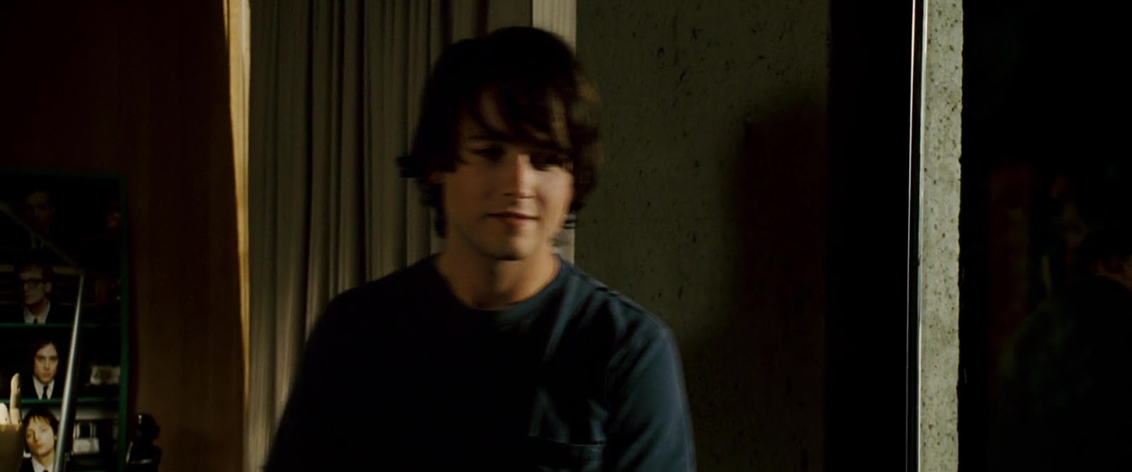 ausCAPS: Justin Chatwin shirtless in The Invisible