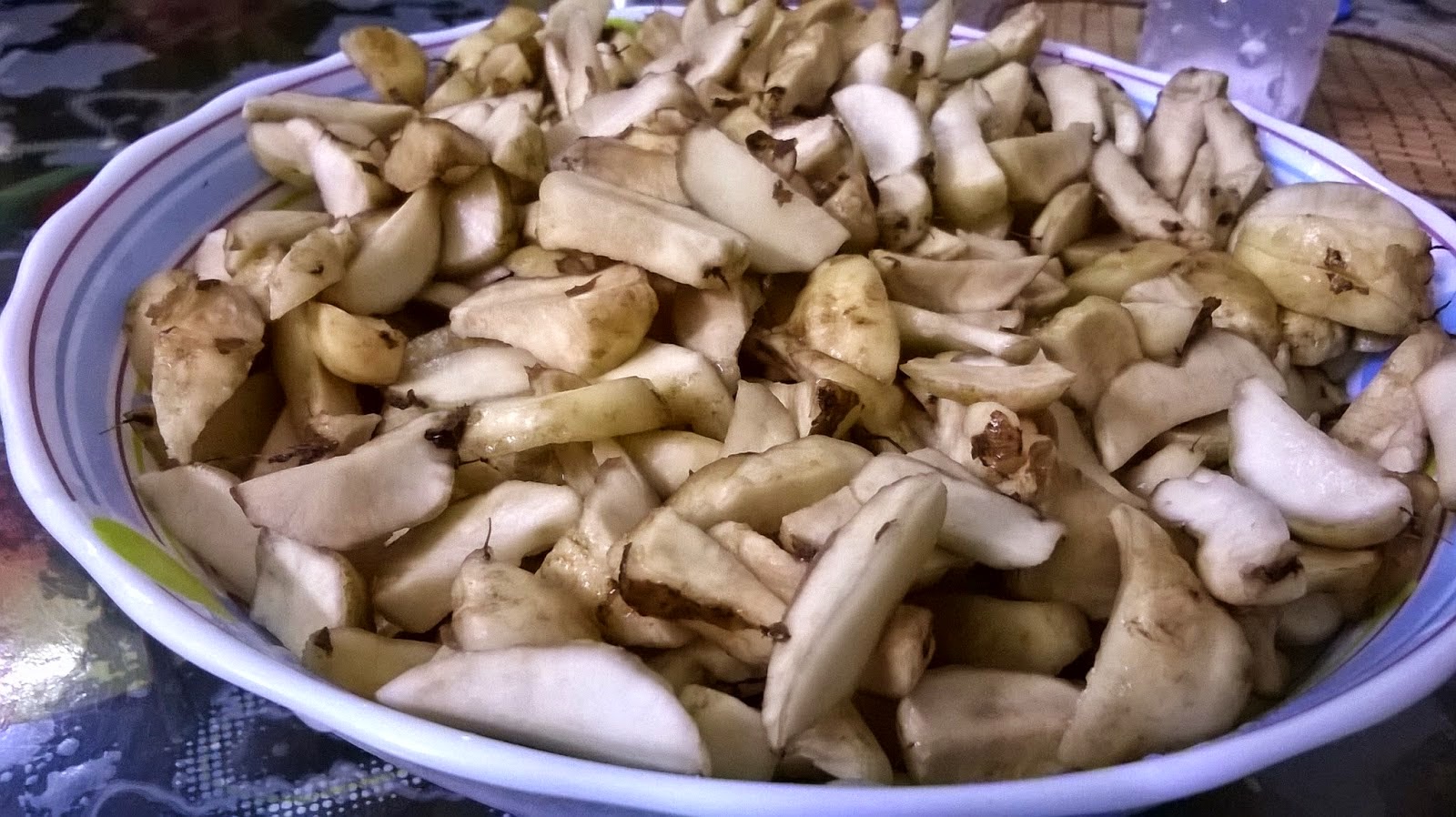 Koorka Mezhukkupuratti ( Chinese Potato / Siru kizhangu stir fry ...