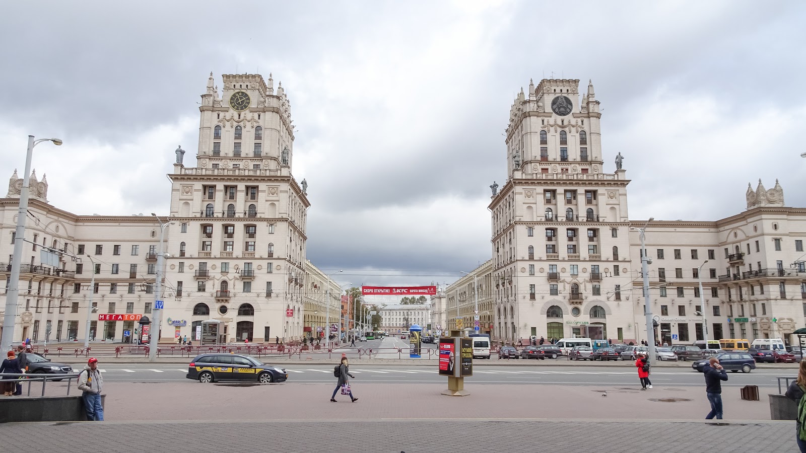 Belarus - Tank-Ready streets in Minsk - Sven's Travel Venues
