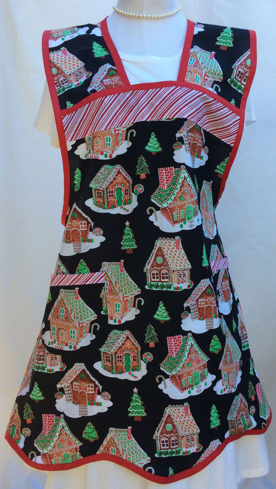 My Country Apron: New Christmas Cobbler Aprons and Vintage Style Aprons