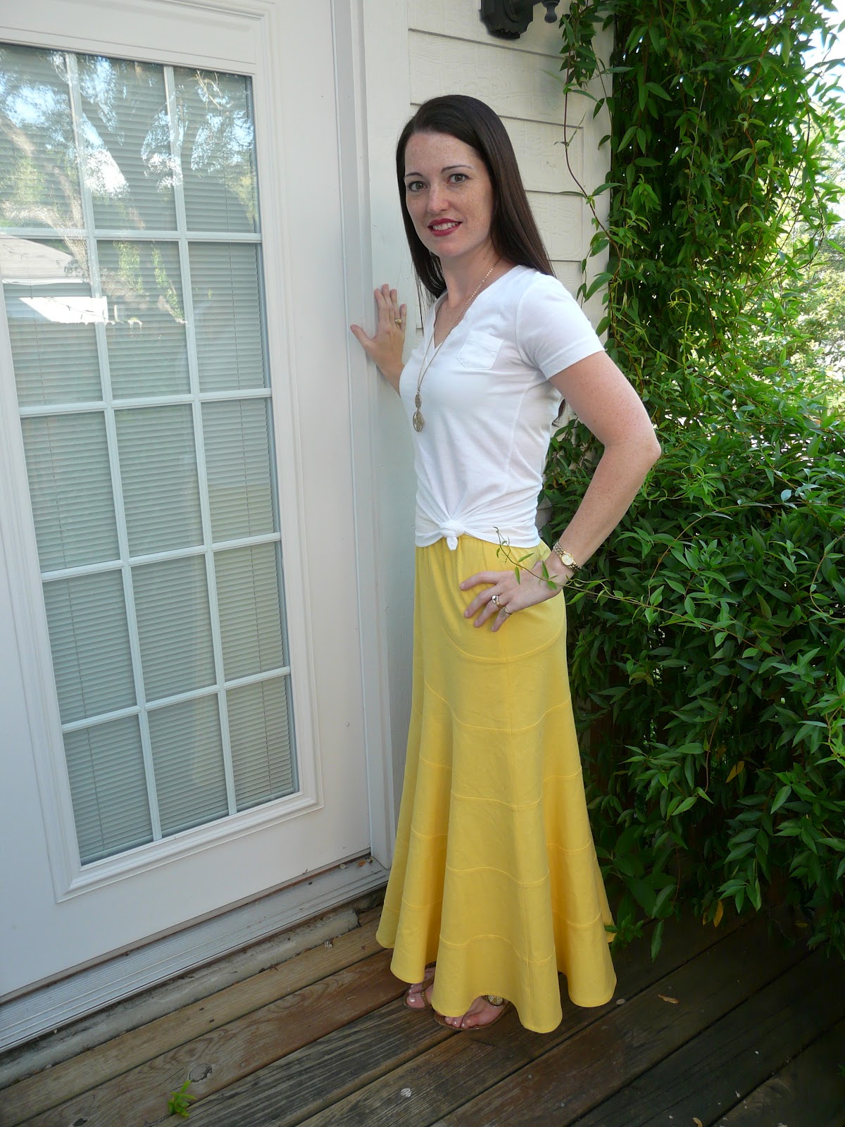 Amanda's Adventures in Sewing: Simplicity 2416 - Yellow tiered maxi skirt