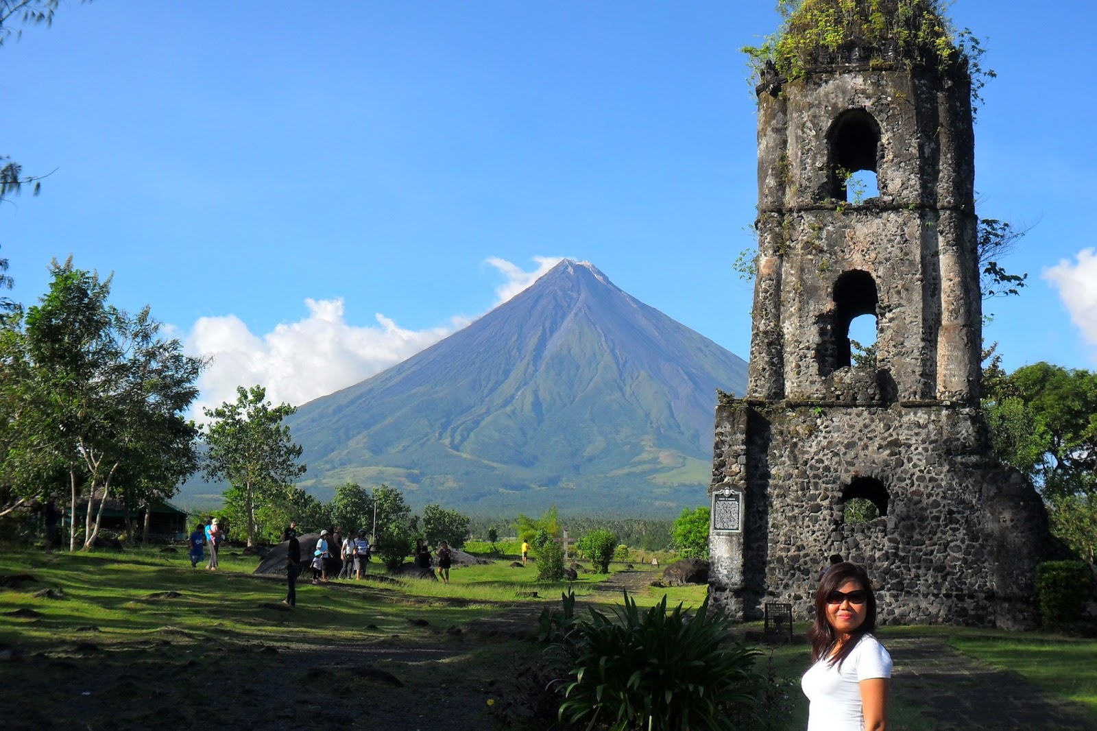 Wanderer Girl: Cagsawa Ruins In Legaspi City