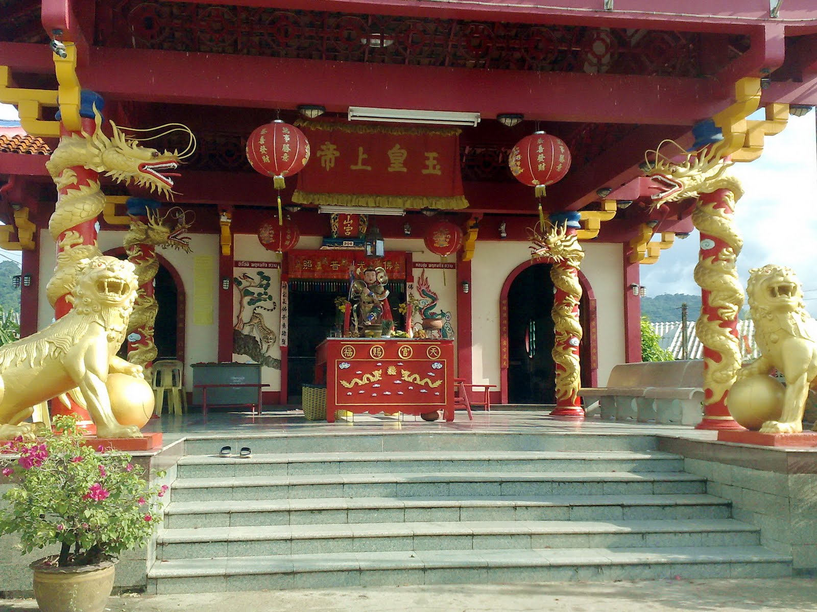 Dawn in Phuket: Lim Hoo Tai Su Shrine ศาลเจ้าหลิมฮู้ไท้ซู่ (สามกอง)