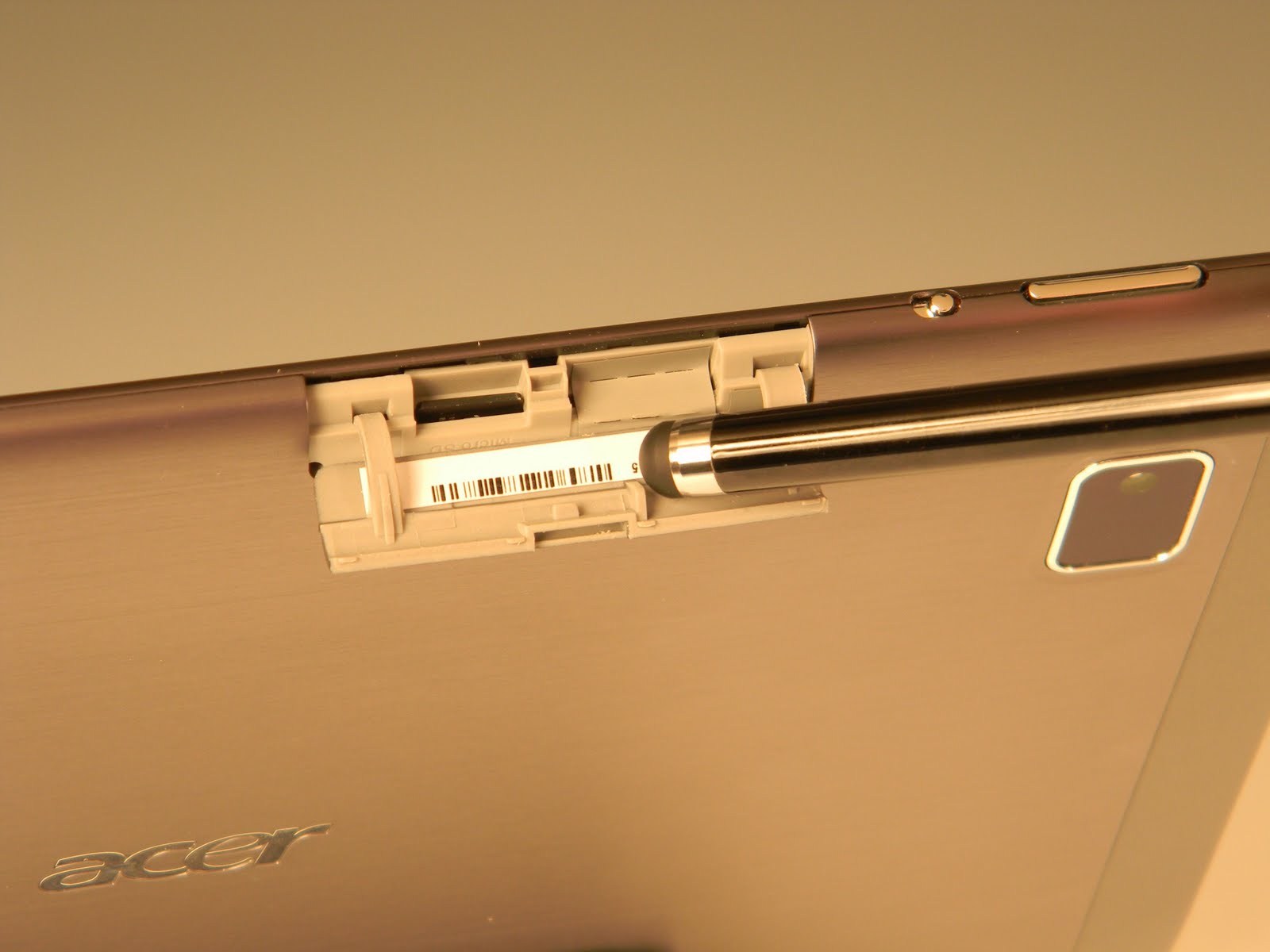 4th Dimension Thinking: Acer Iconia Tablet Details (With Photos).