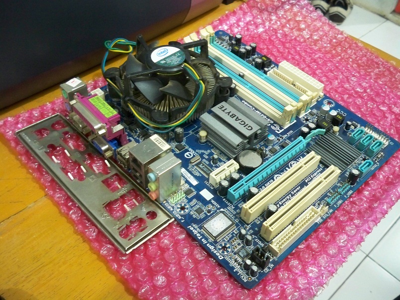 Feyohoo: Jual Part Komputer: [0086] Motherboard Gigabyte LGA 775 DDR3 ...