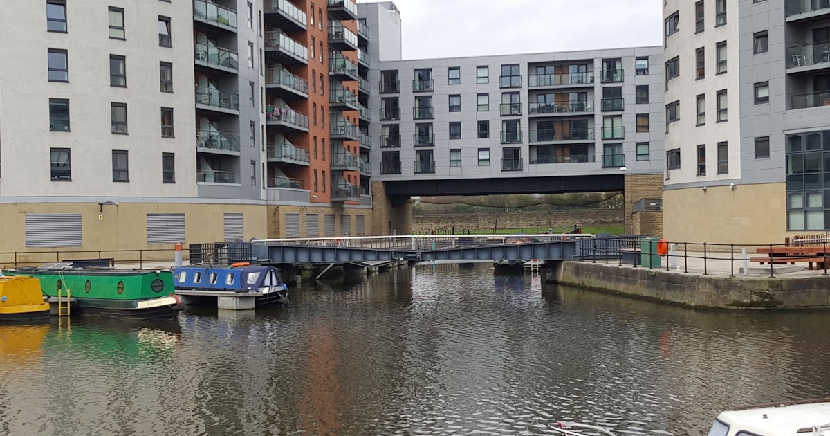 The Happy Pontist: Yorkshire Bridges: 22. Leeds Dock Footbridges, Leeds