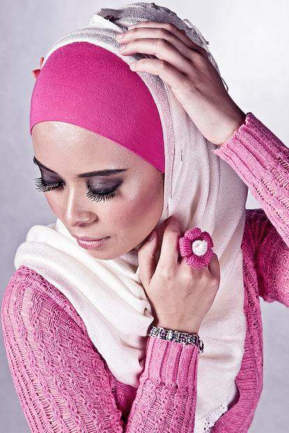 Baru 35+ Model Jilbab Fashion, Warna Jilbab