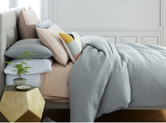 Lee Caroline - A World of Inspiration: Styling a Bed - How to and Tips