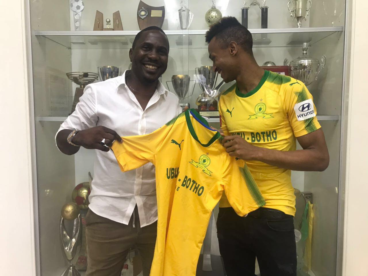 TONI SILVA REFORÇA SUNDOWNS DA ÁFRICA DE SUL- FUT 245