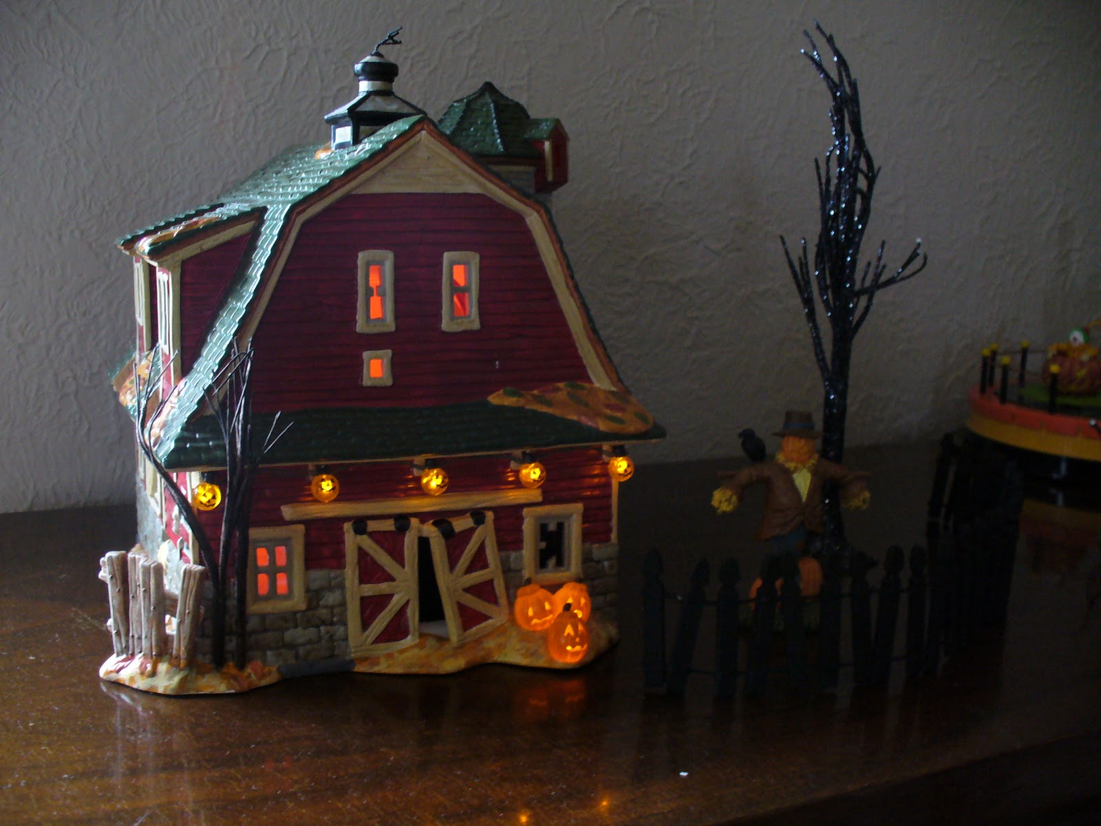 Homestead Happenings: HALLOWEEN BARNYARD GROWS